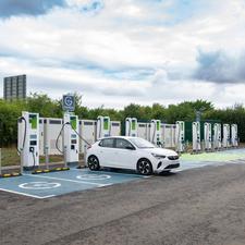 Gridserve opens Electric Super Hub at Moto Wetherby