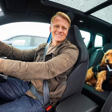Dogs prefer electric cars for stress-free journeys